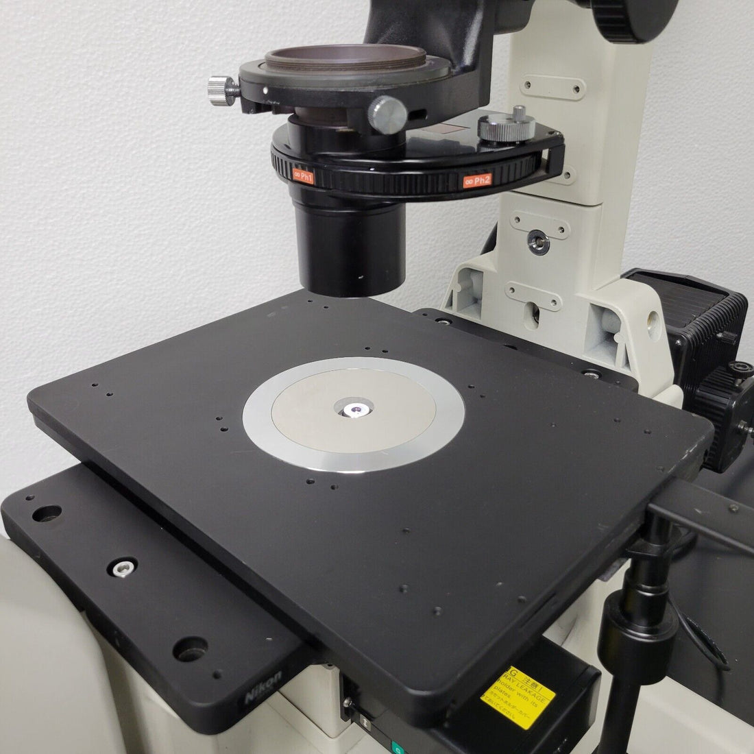 Nikon Microscope Eclipse TE200 with Phase Contrast & Fluorescence